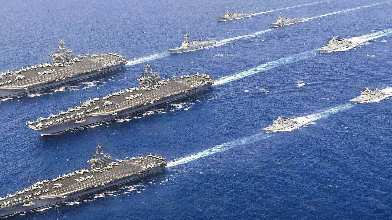 The Extreme Technique Used by US Aircraft Carriers to Protect Each Other