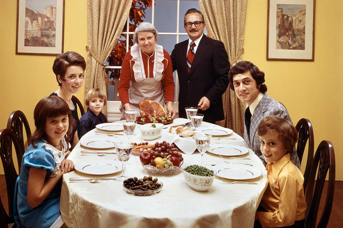 18 Photos of Middle-Class Life in the ’70s vs. Today