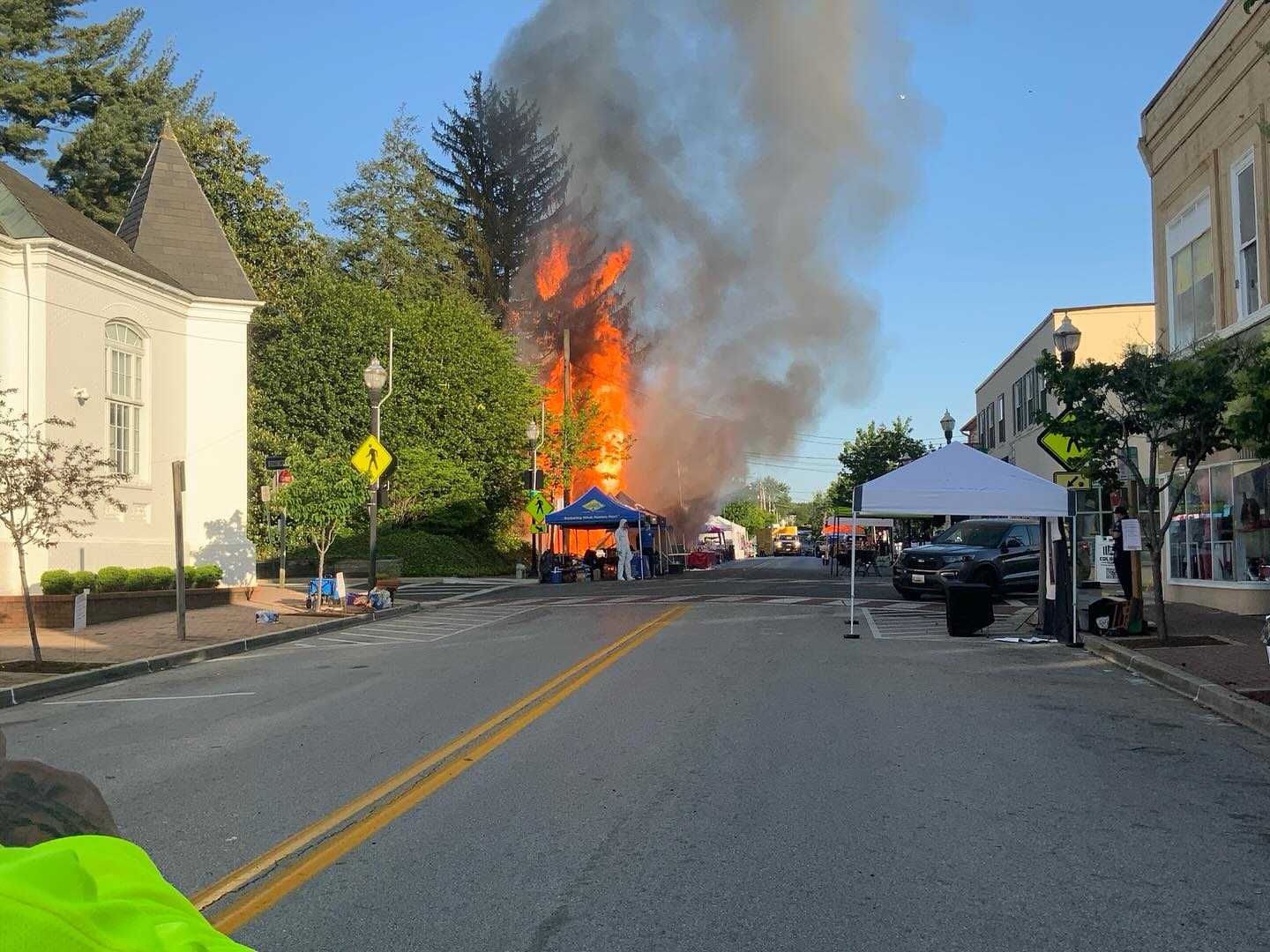 Propane tank explosion injures 2, cancels parade; festival resumes
