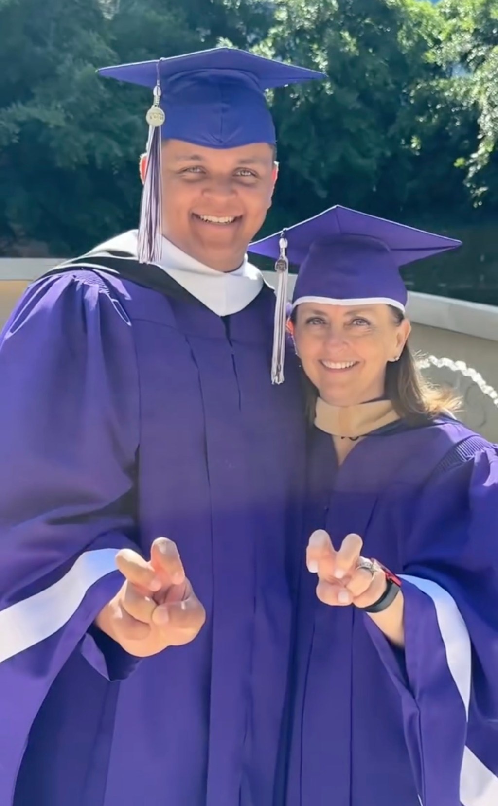 Mom and son — donning matching sneakers — graduate from TCU together ...