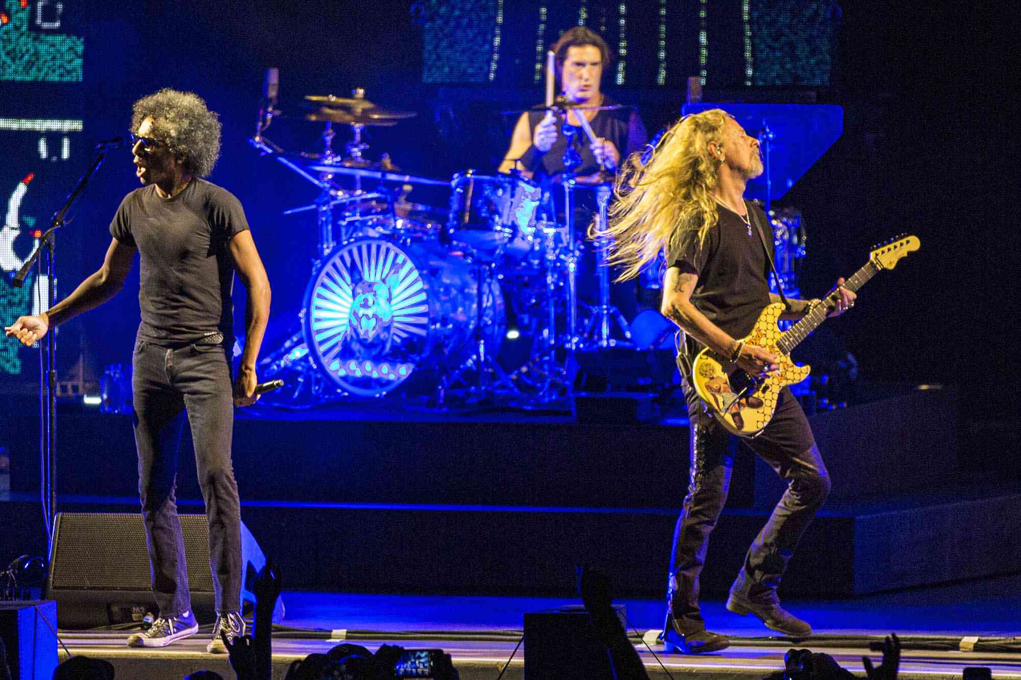 Alice in Chains cancel upcoming tour after drummer Sean Kinney ...