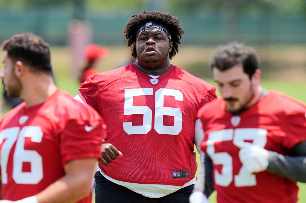 Buccaneers’ Desmond Watson — NFL’s heaviest player ever at over 430 ...