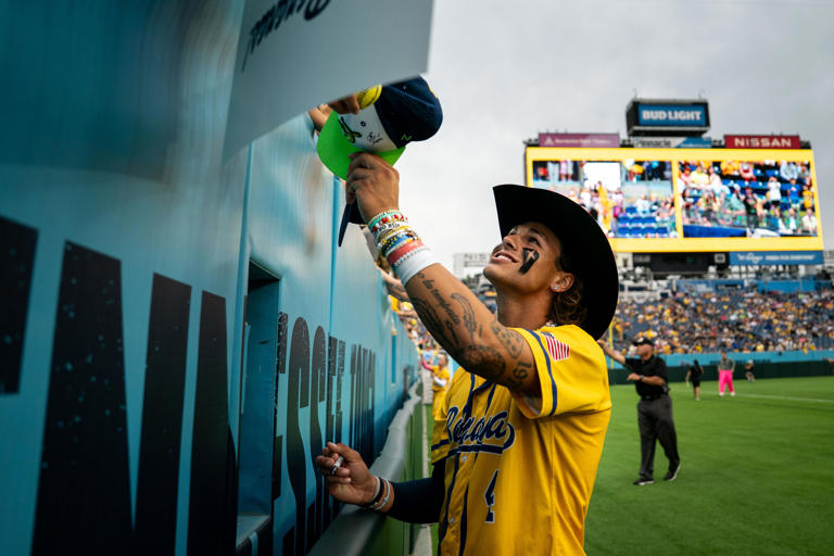 Who is KJ Jackson? Get to know the Savannah Bananas rookie star