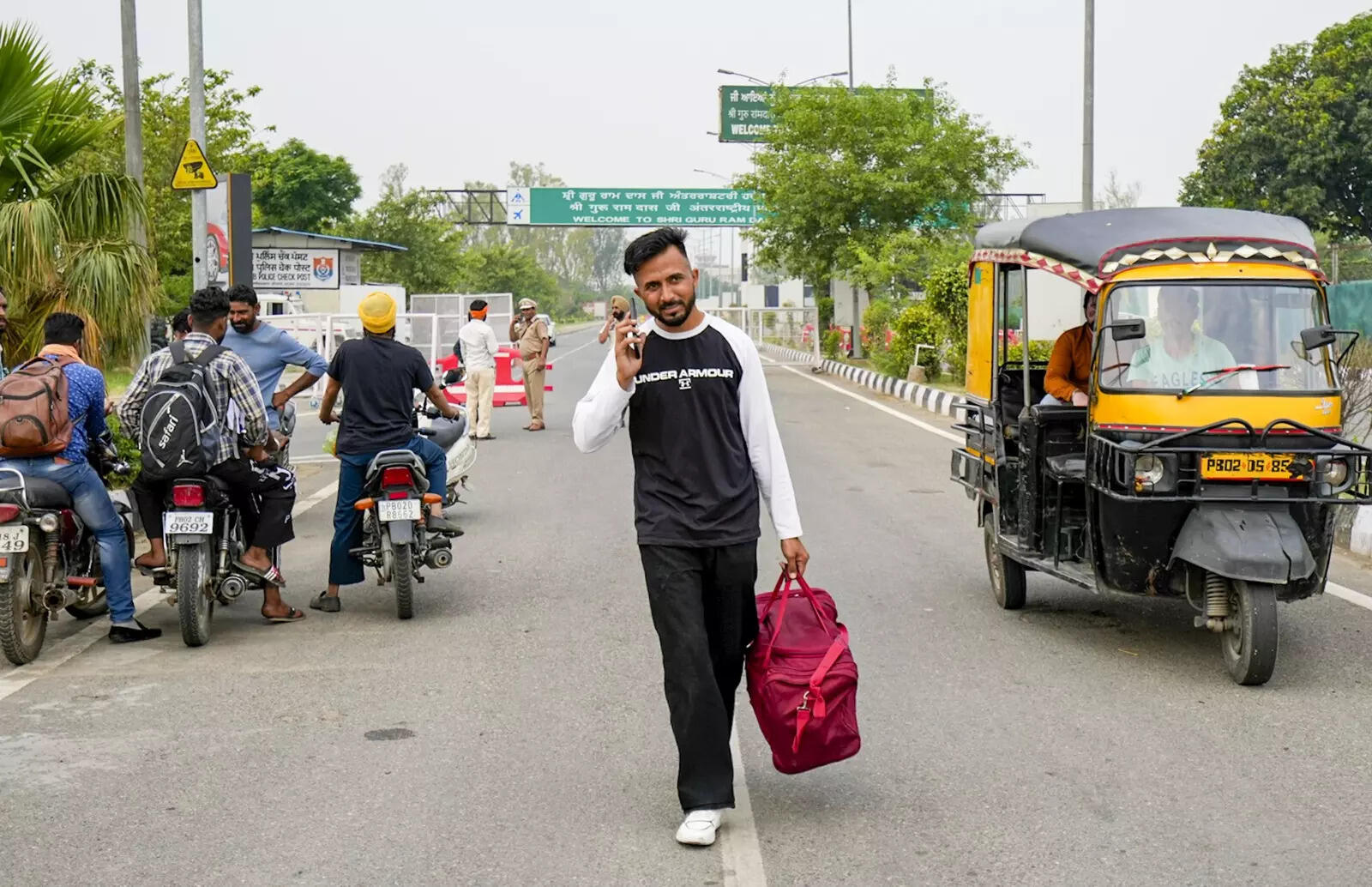 Security tightened at Amritsar airport, access to gurudwara restricted ...