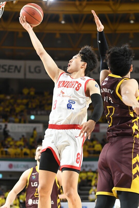 [KBL FINAL 리포트] 안영준의 힘과 스피드, 챔피언 결정전 첫 승의 원동력