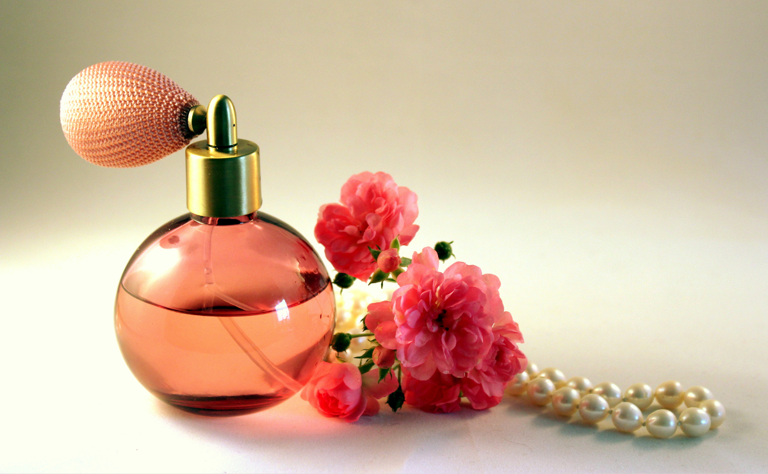 Este perfume elegante y sensual tiene un 11% de descuento y es pura ...