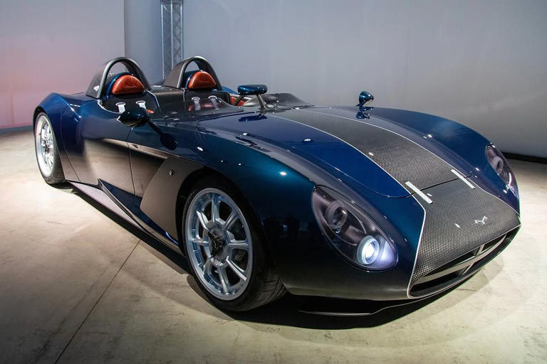 This New Italian Sports Car Takes You Back in Time with a Free ...
