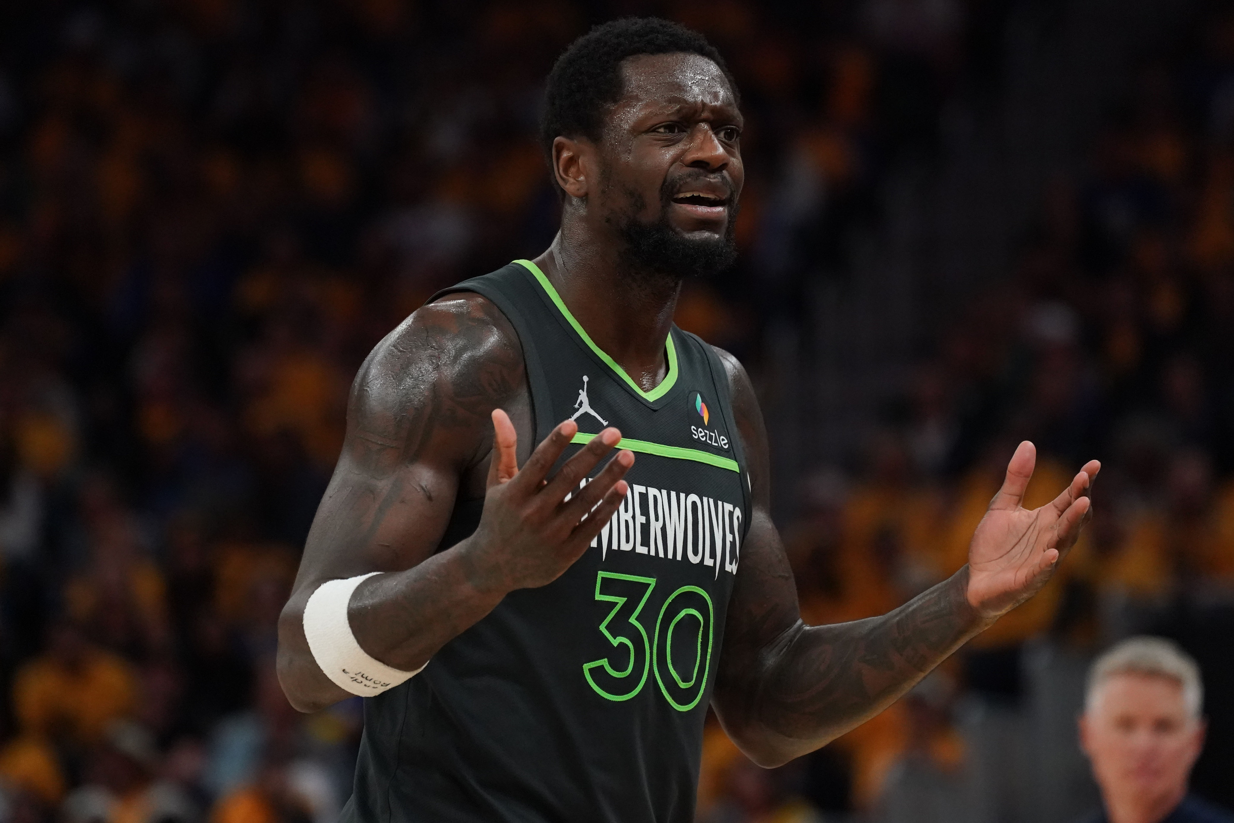 Julius Randle Changes the Script, Puts Wolves in Driver’s Seat vs. Warriors