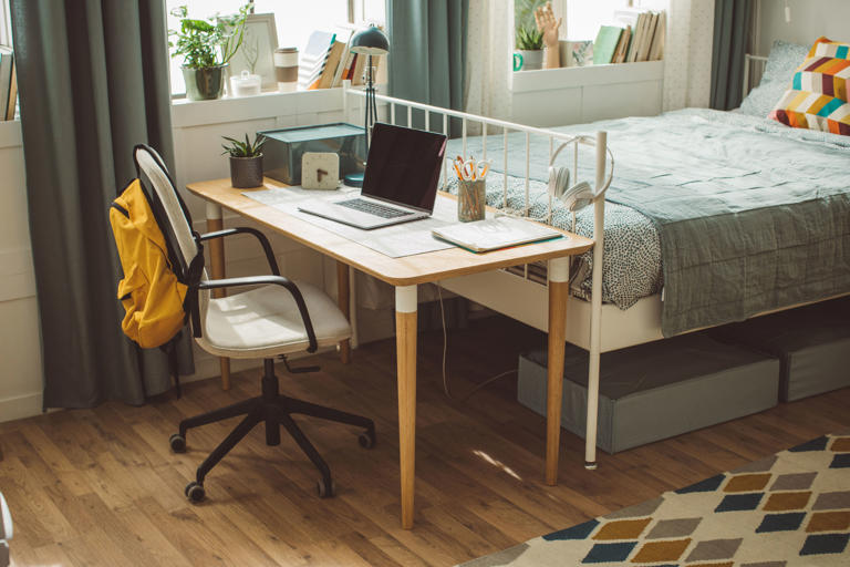 How to Create the Best Dorm Room Study Space That Won't Feel Cramped or ...