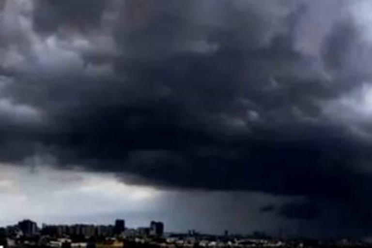 Today CG Weather Update: भीषण गर्मी के बाद बदला मौसम का मिजाज, फिर छाई ...