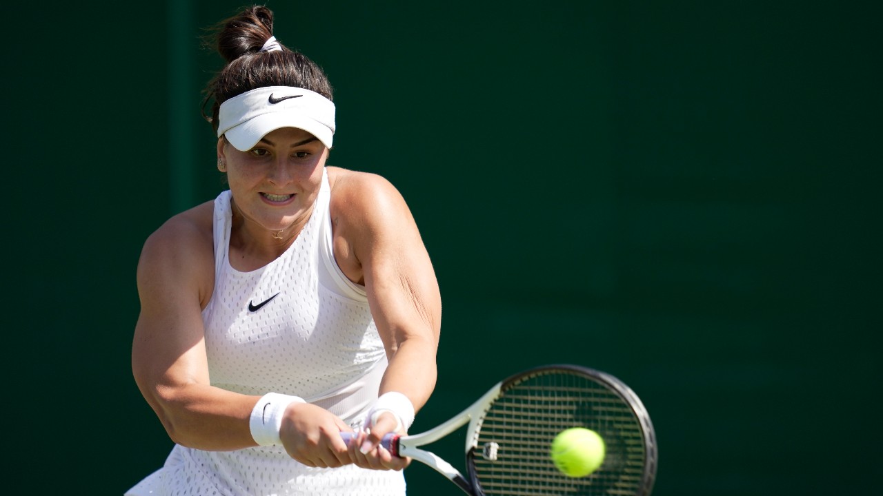 Canada’s Bianca Andreescu beats Elena Rybakina to advance at Italian Open