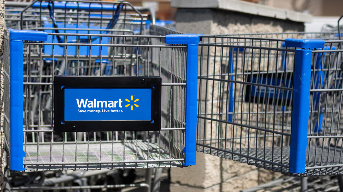 Walmart's selling a 'lightweight yet powerful' electric lawn mower for ...