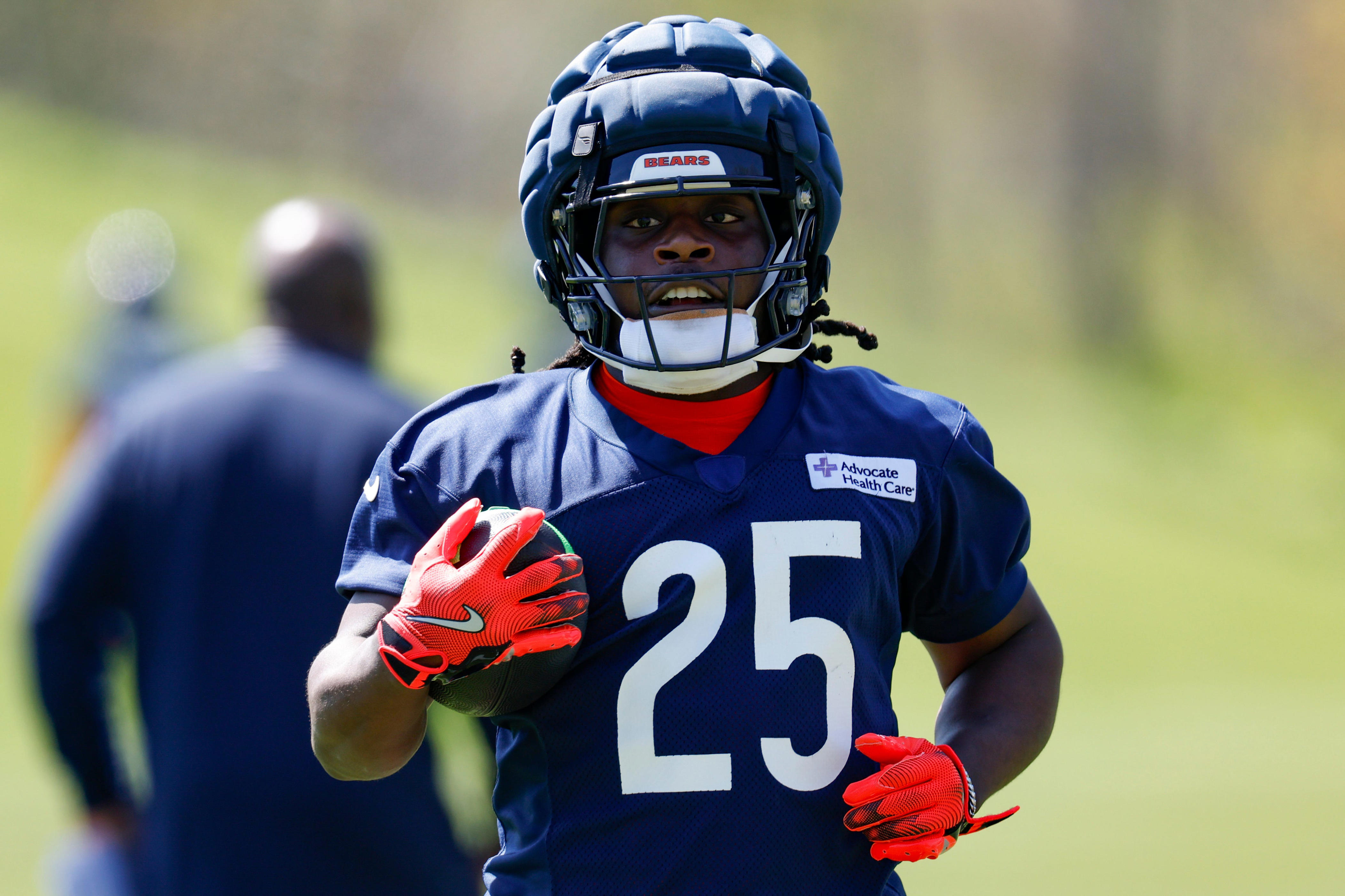 D'Andre Swift shares first impression of Bears rookie Kyle Monangai