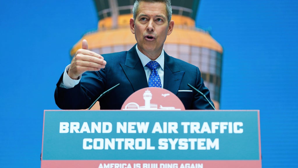 Newark Airport flight cuts planned amid delays and radar outages, Trump ...