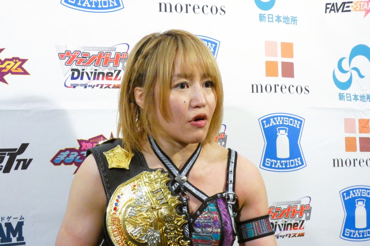 【スターダム】Sareeeが電撃来場し、IWGP女子王者・朱里の“初”防衛戦での挑戦を迫るも、“割り込み”チャレンジャー出現で怒り心頭！「約束ひとつ守れねぇチャンピオンなのかよ」