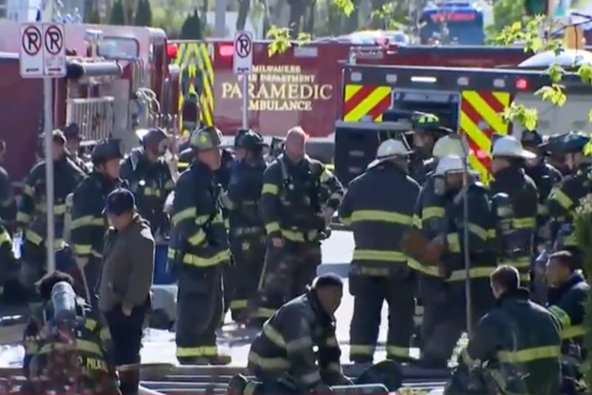 Four killed in Milwaukee apartment fire as residents jump from windows ...