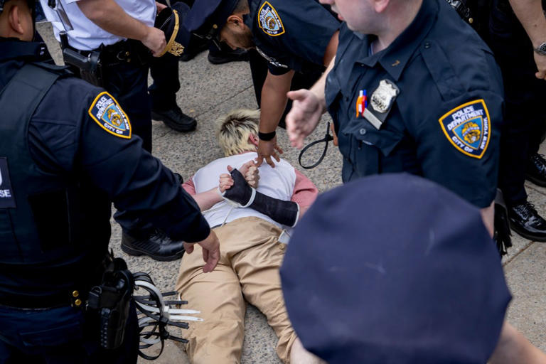 NY city and state lawmakers condemn CUNY chancellor after anti-Israel ...