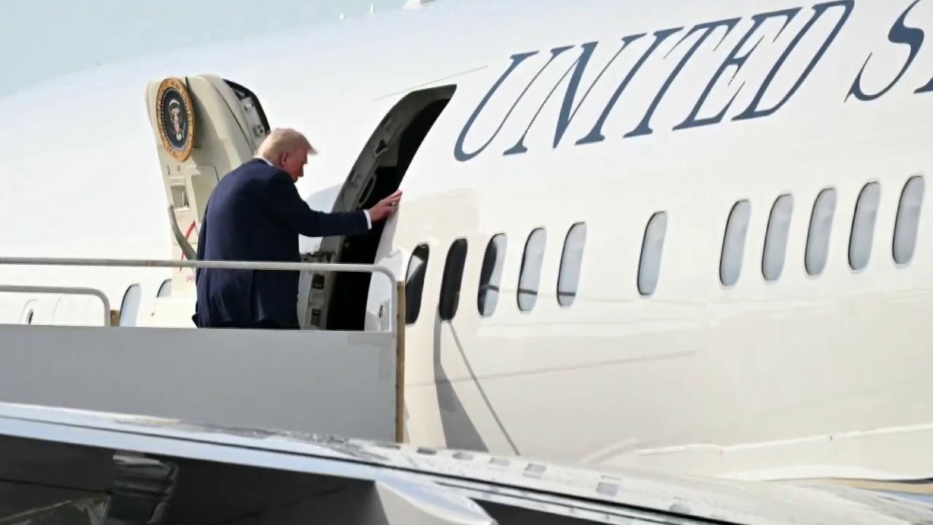 'A stain on the admin.' Far-right Laura Loomer slams Trump's reported ...