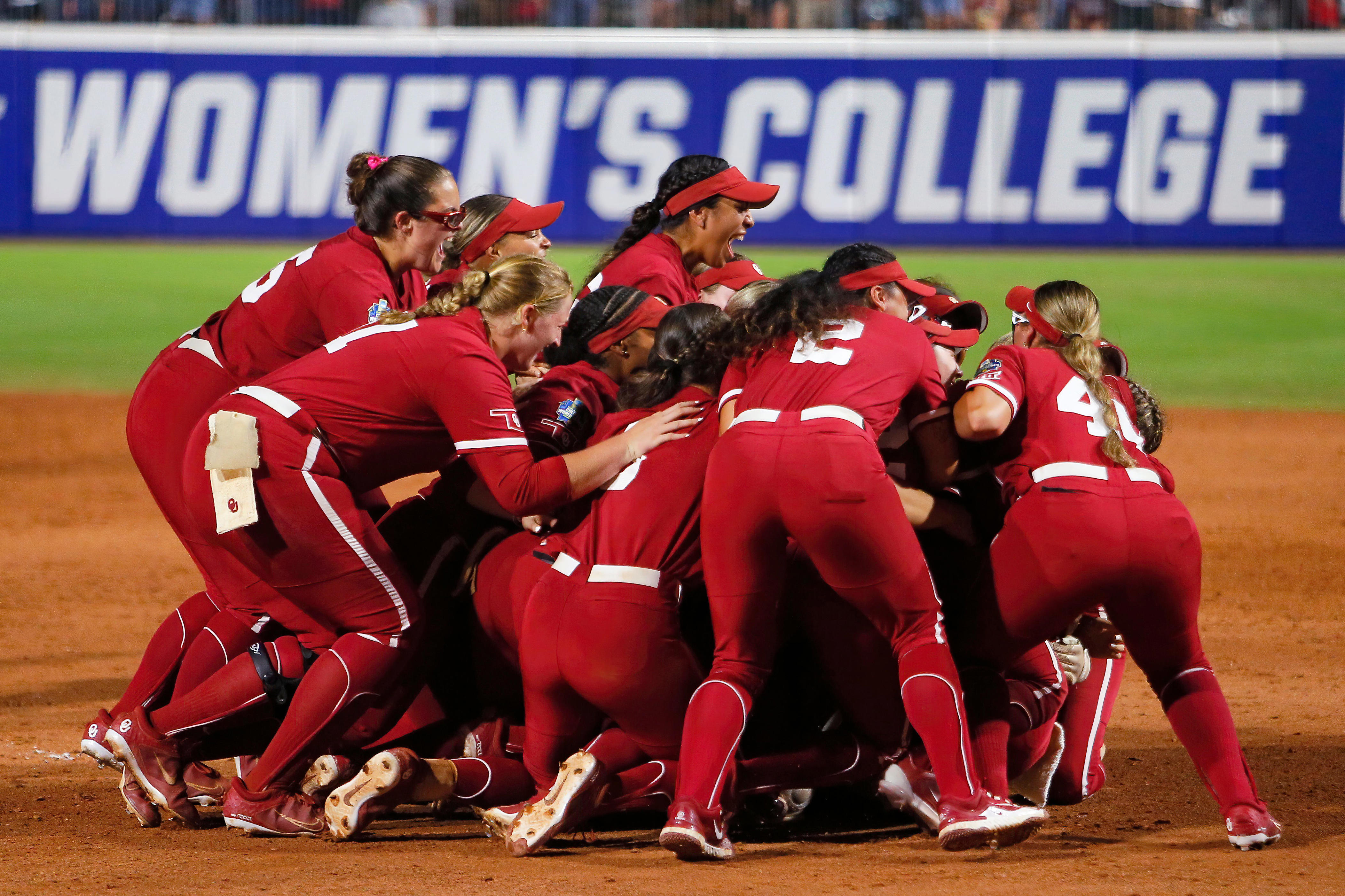 NCAA softball tournament bracket: TV schedule, game times for regional round