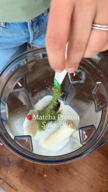 Smoothie de Matcha y Fresa con Proteína – ¡Delicioso y Saludable!