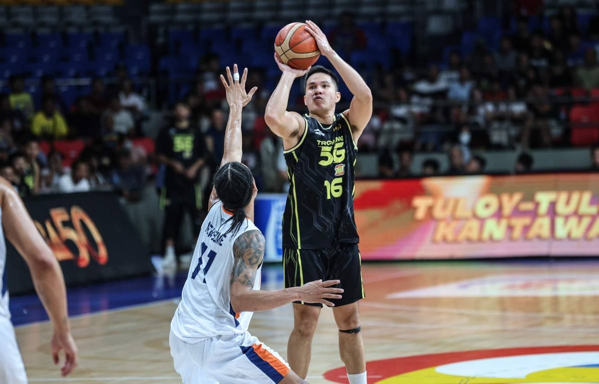 Pogoy saves the day as TNT sinks Meralco for 3rd straight win