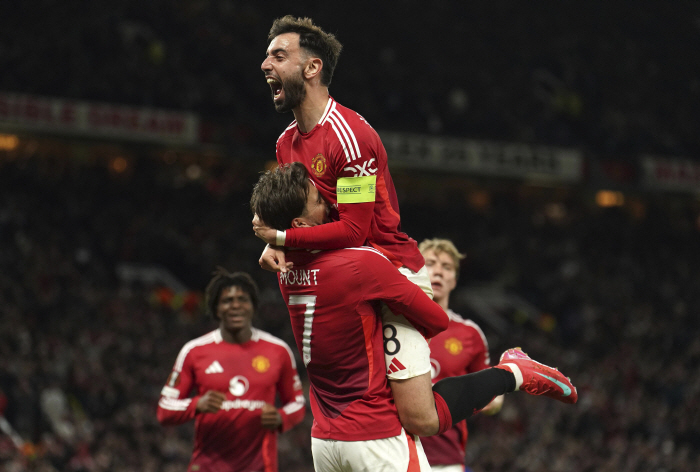 Manchester United is in shock! Captain Bruno's huge offer to transfer to Saudi Arabia ...