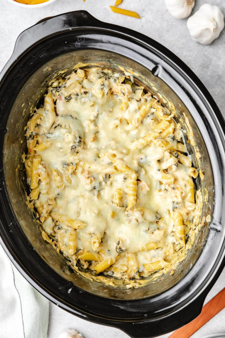 Slow cooker spinach artichoke chicken pasta