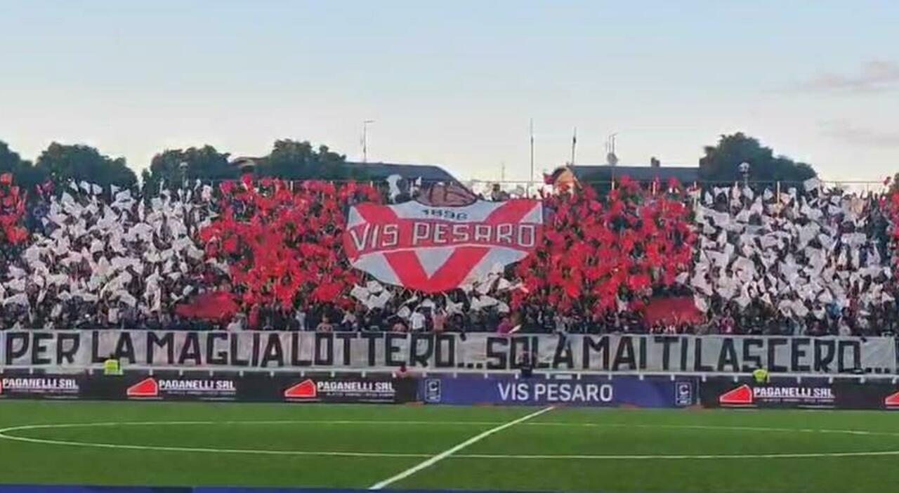 Vis Pesaro - Rimini, che spettacolo allo stadio Benelli