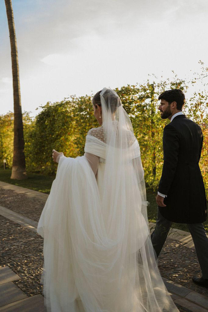 Un vestido de novia inspirado en Carlota Casiraghi y un cambio de última hora: la boda de ...