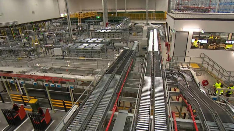 Woolworths shuts down major online retailer