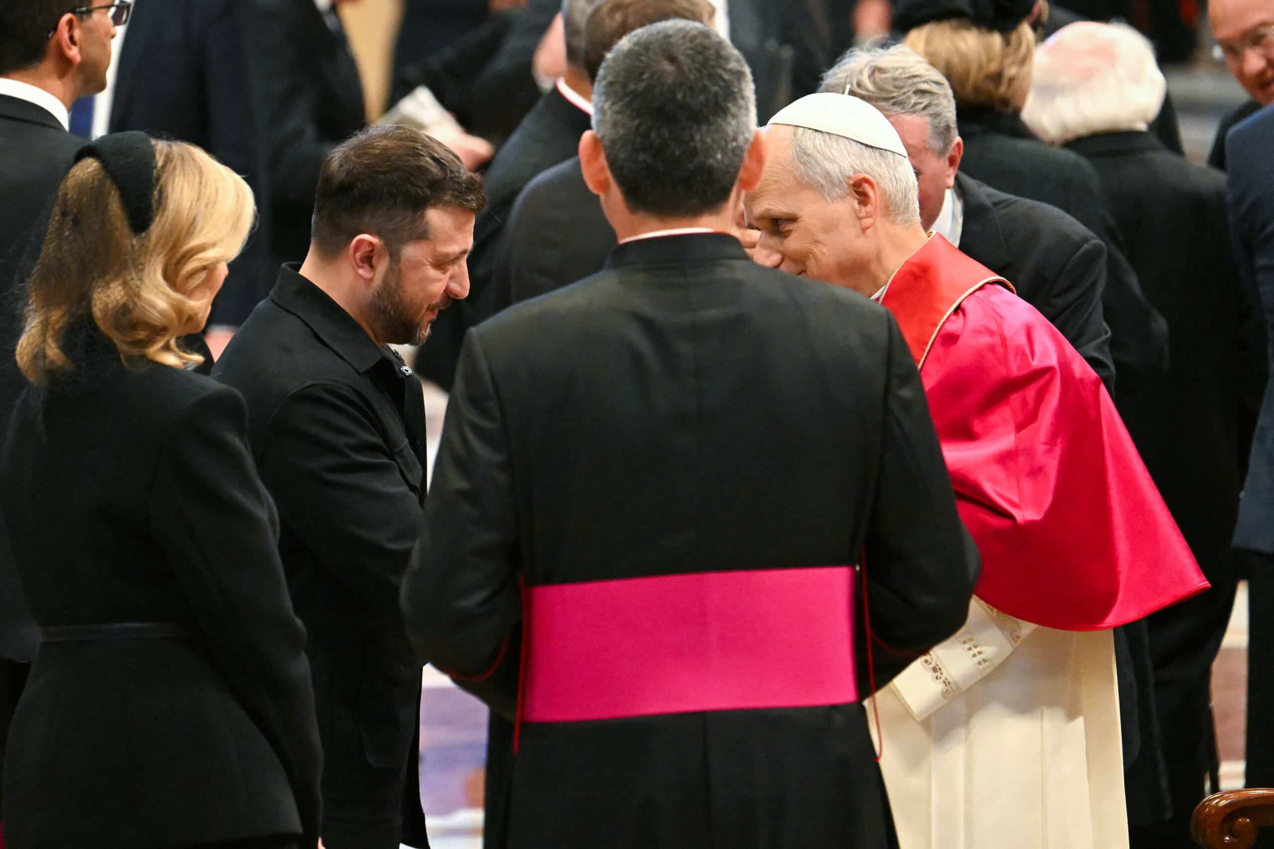 Pope confirms willing to host Ukraine peace talks: Meloni