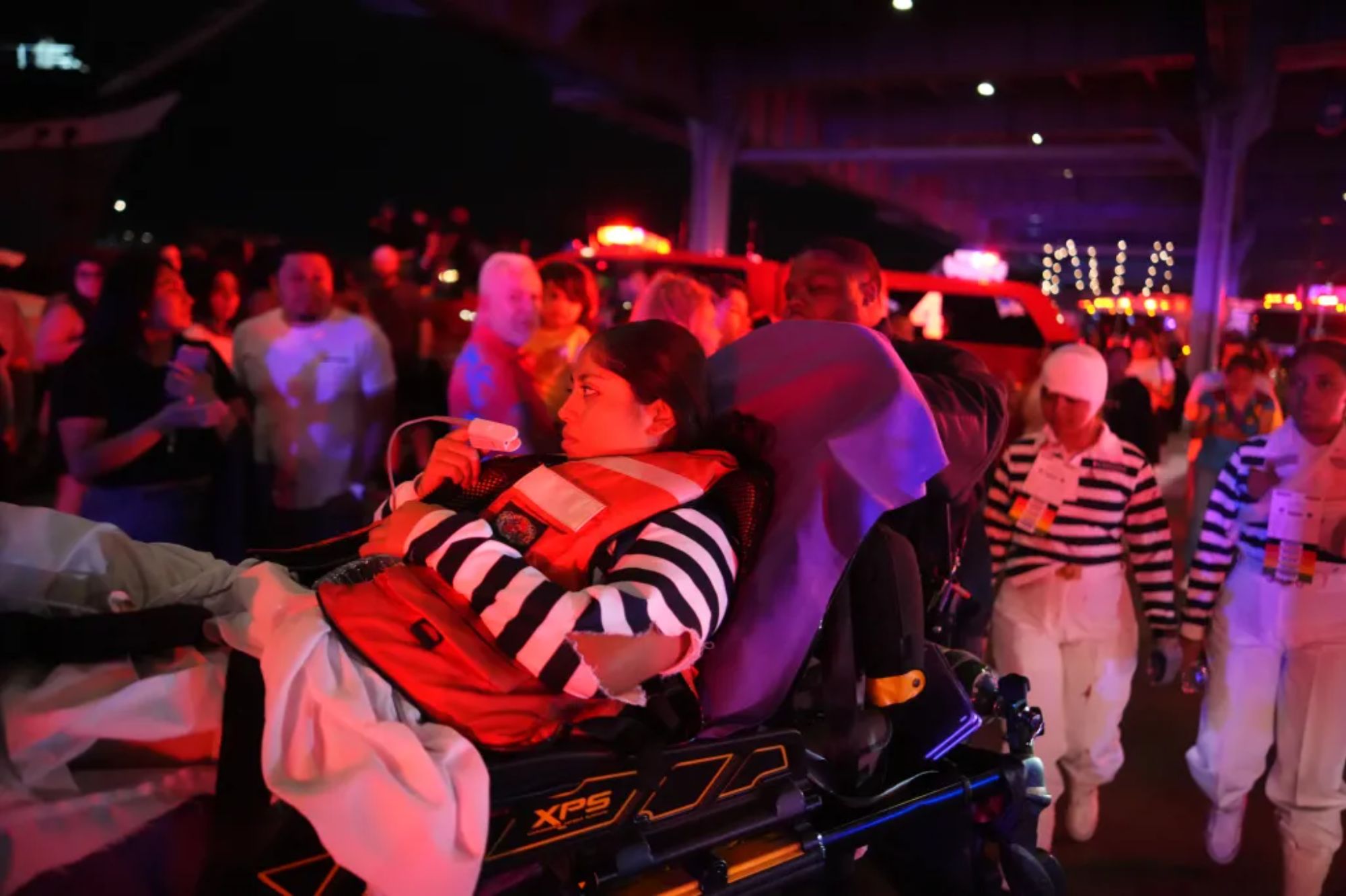 Night of joy for friends of Mexican Navy ship crew turns into tragedy ...