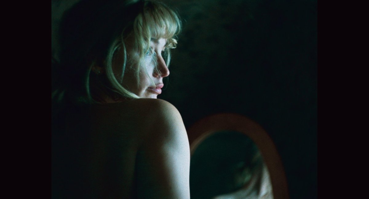 Cannes 2025 : « Die, My Love », Jennifer Lawrence dégomme l’amour au ...