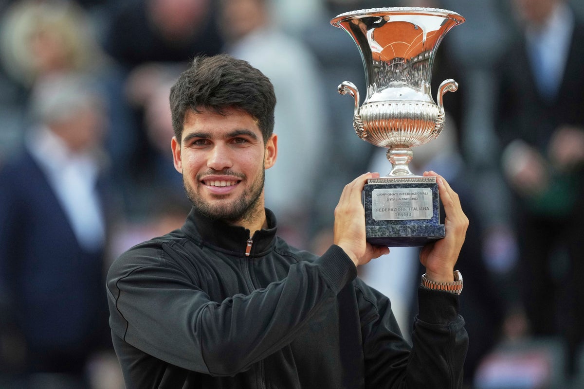 Jannik Sinner vs Carlos Alcaraz LIVE: Masterful Alcaraz wins Italian ...