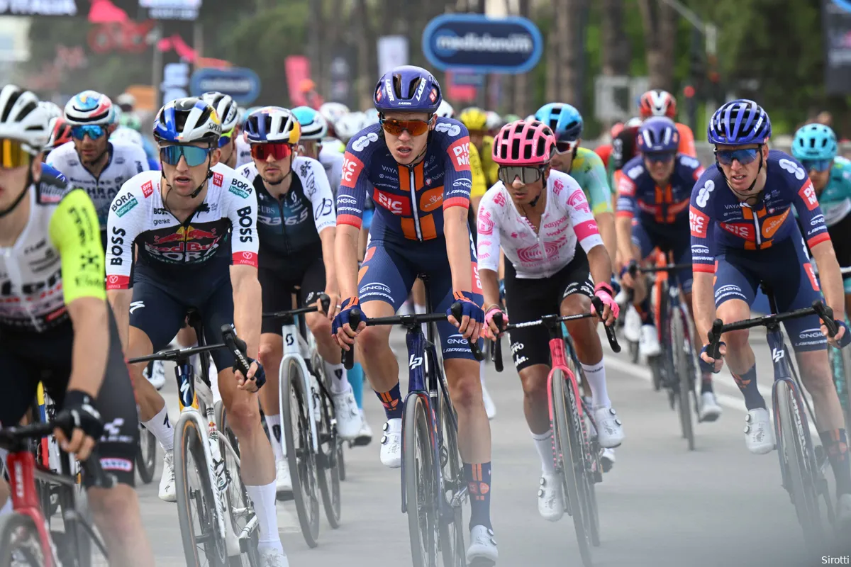 Roglic wasn’t the only GC contender to lose time in gravel stage: "It ...