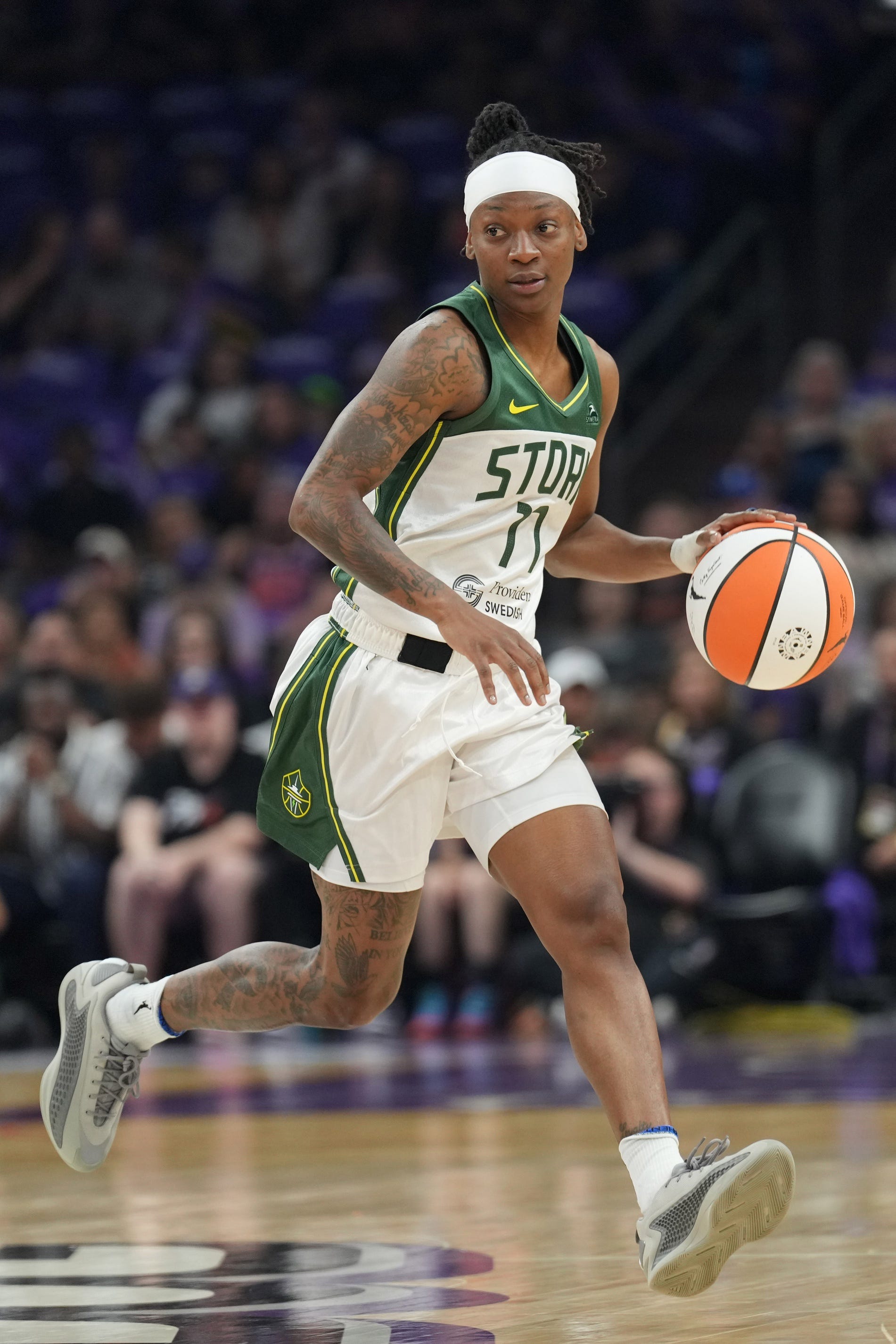 LOOK: Caitlin Clark before his season debut and other pictures of the ...