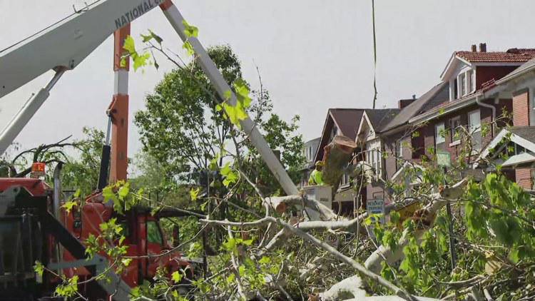 Missouri deploys National Guard to aid St. Louis after tornado