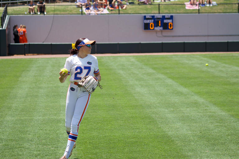 Florida softball vs. Georgia: Gators one win away from OKC with ...