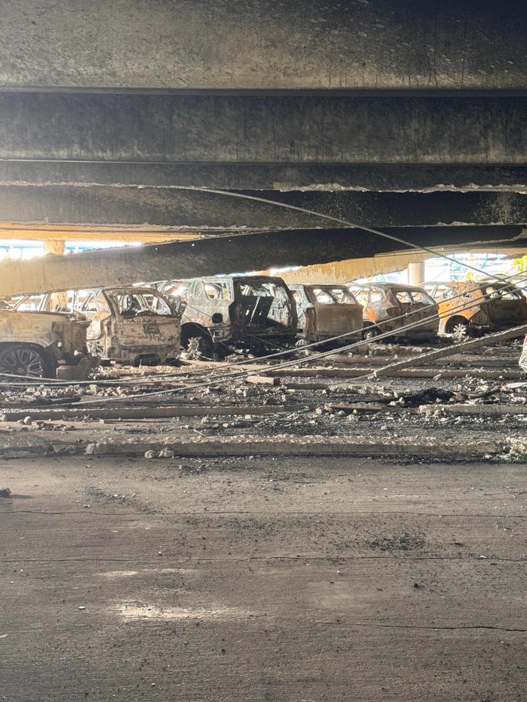 Everything we know about Jacksonville airport parking garage fire ...