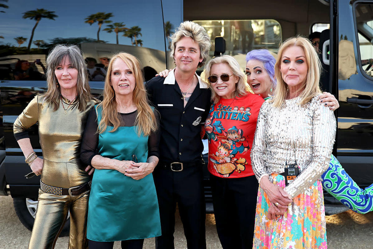 Belinda Carlisle Shares Love With Fans and Fellow Go-Go’s After Band ...