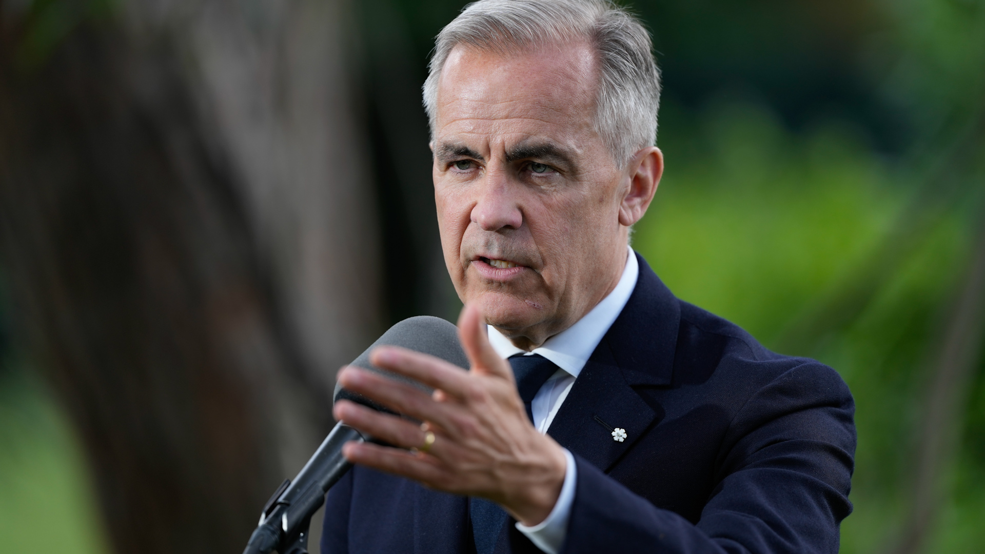 Carney meets with Vance following audience with Pope to cap Rome visit