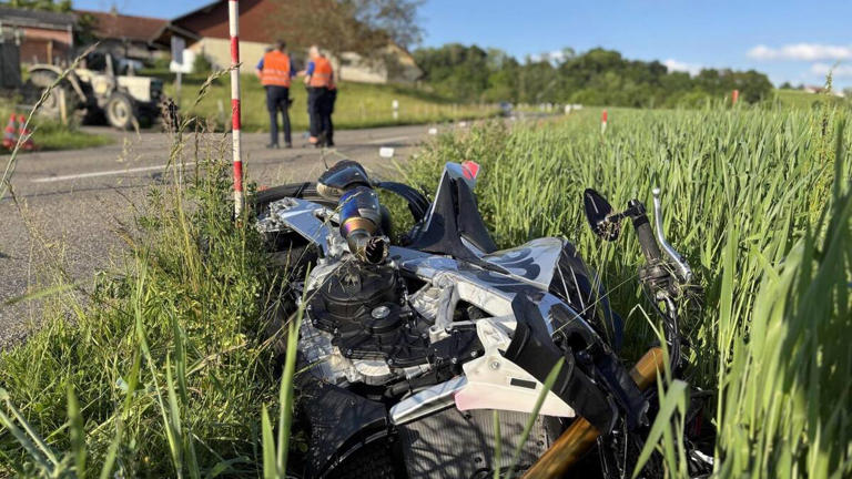 Unfallursache wird abgeklärt: 23-jähriger Motorradfahrer bei Unfall in Riedikon schwer verletzt
