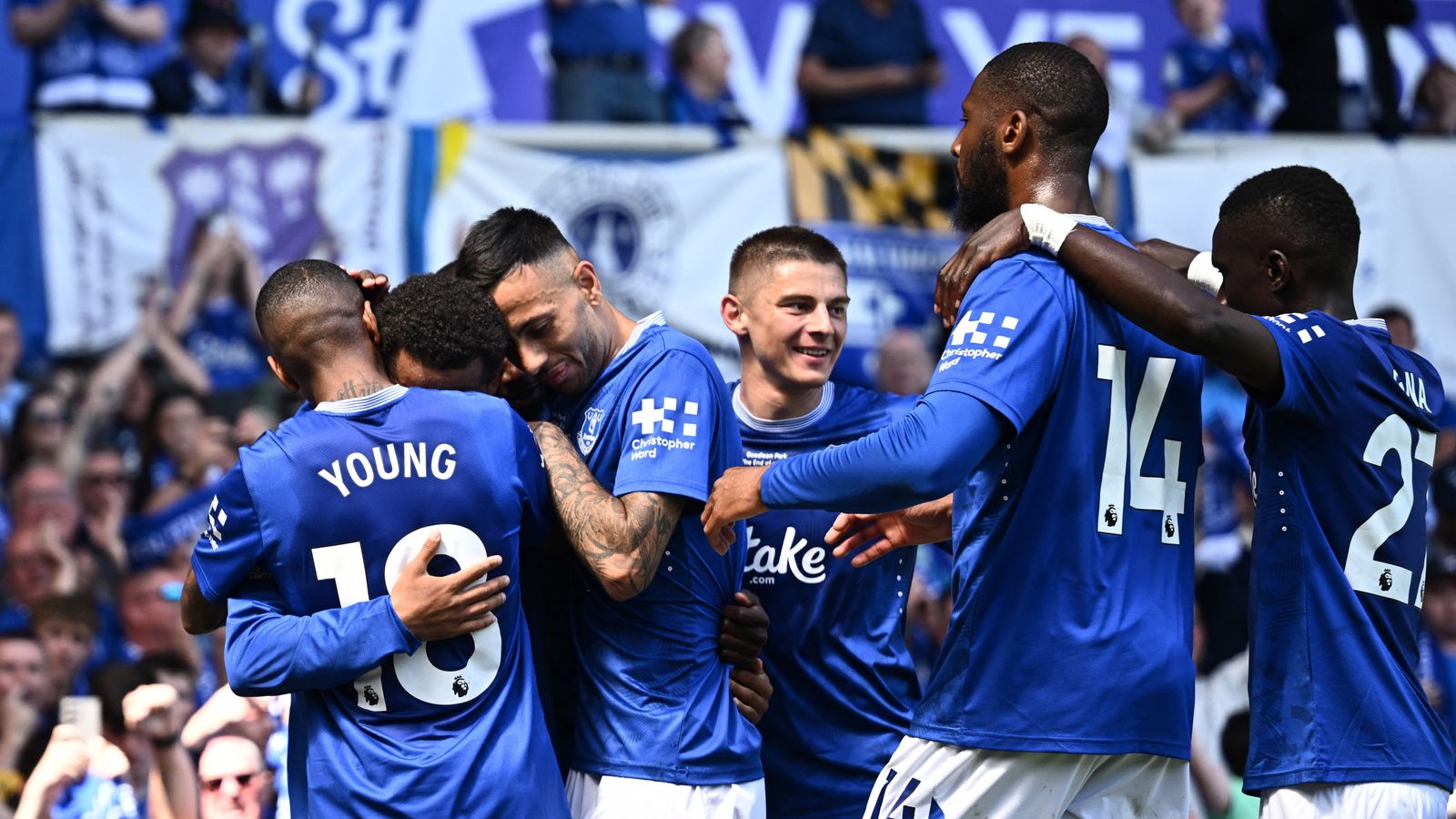 Fans in tears as Everton bid farewell to Goodison Park in final men's game