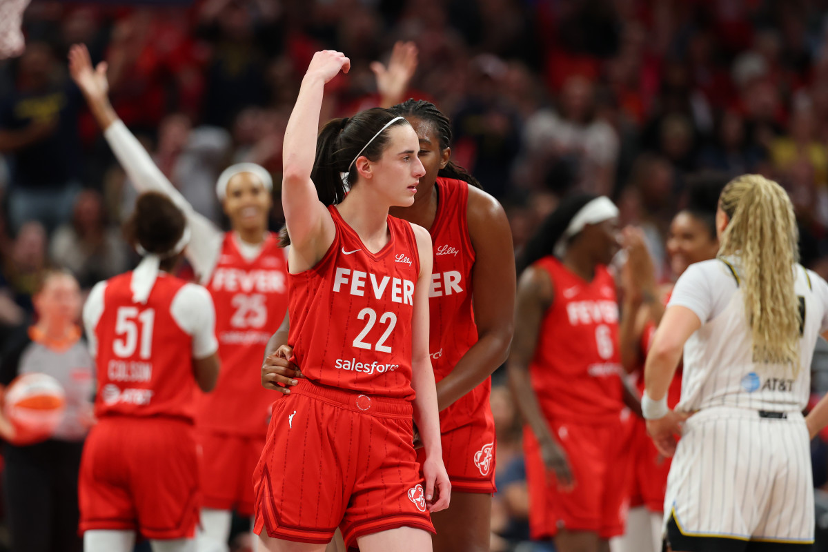 Caitlin Clark Sends 7-Word Message to LeBron James