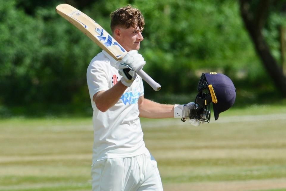 43 photos from Findon CC's win over Chichester Priory Park CC