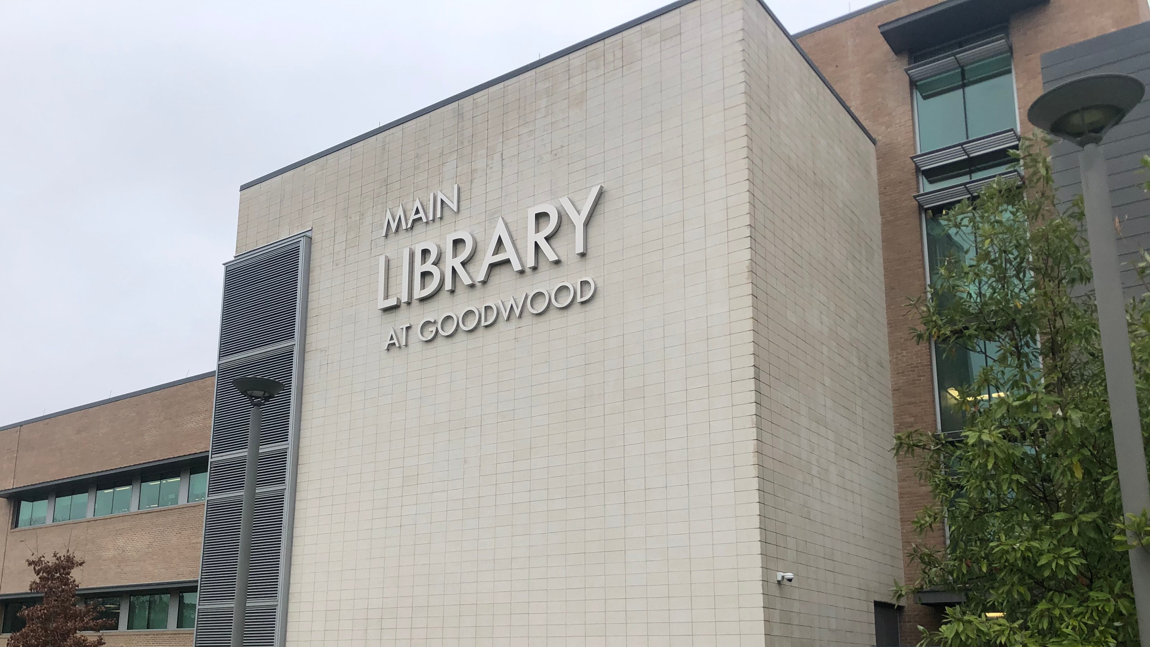 Earn rewards for reading during the EBR Parish Library’s summer reading challenge