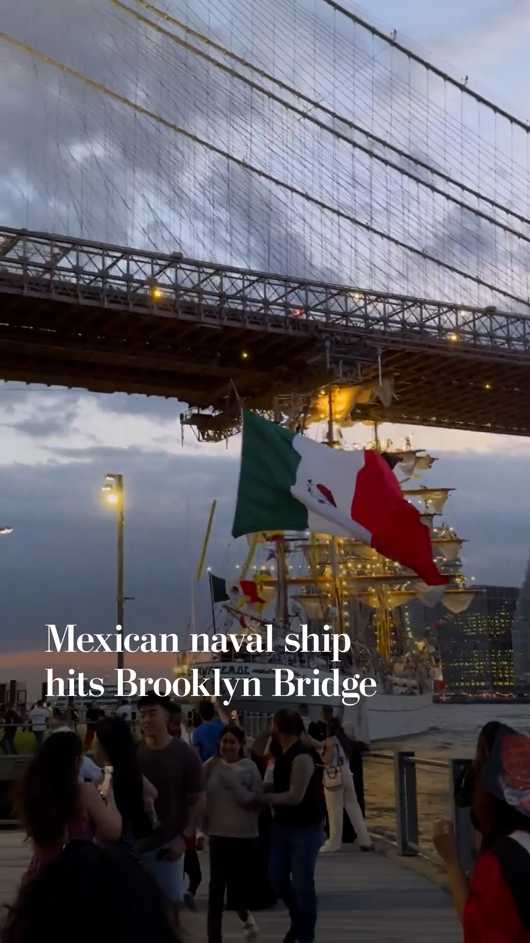 Mexican naval ship hits Brooklyn Bridge