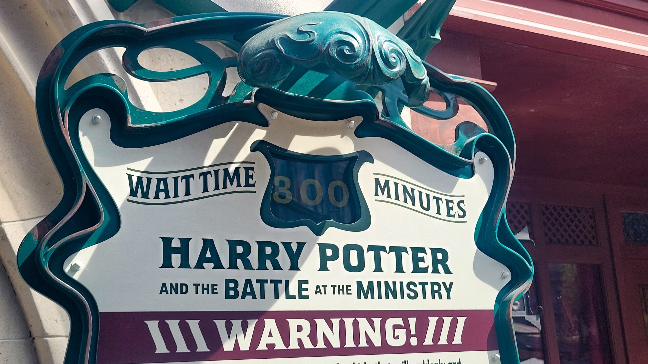 Guest Waits 300 Minutes and Sent to Wrong Queue for Harry Potter and ...