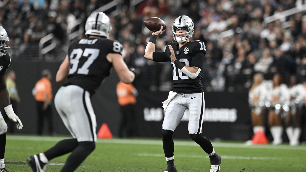 Second Former Raiders QB Could Retire From NFL This Offseason