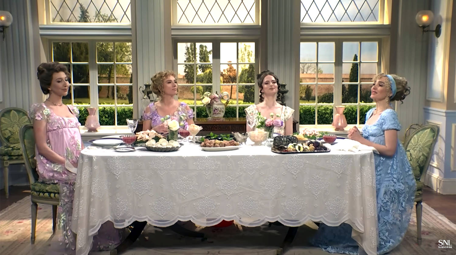 Scarlett Johansson can't keep it together in stomach-turning 'SNL' sketch